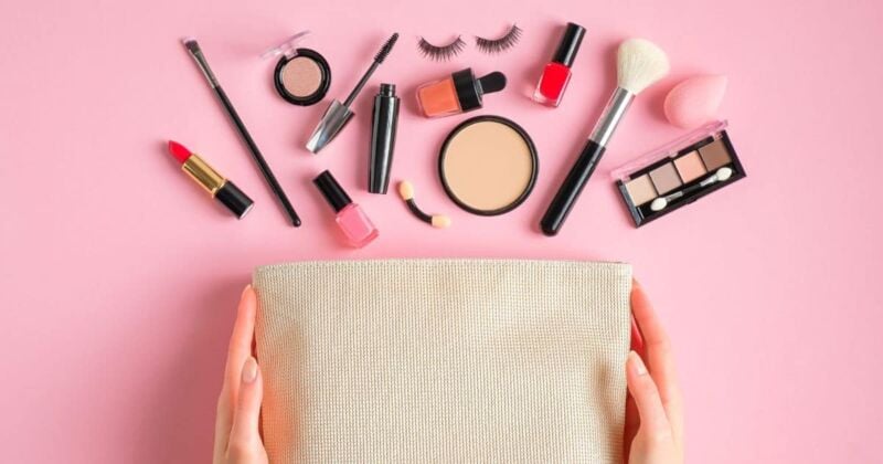 100 Things To Put In Your Purse: Must-Have Essentials (2026)