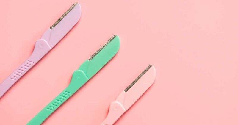 DIY Dermaplaning: How To Dermaplane At Home (5 Easy Steps)