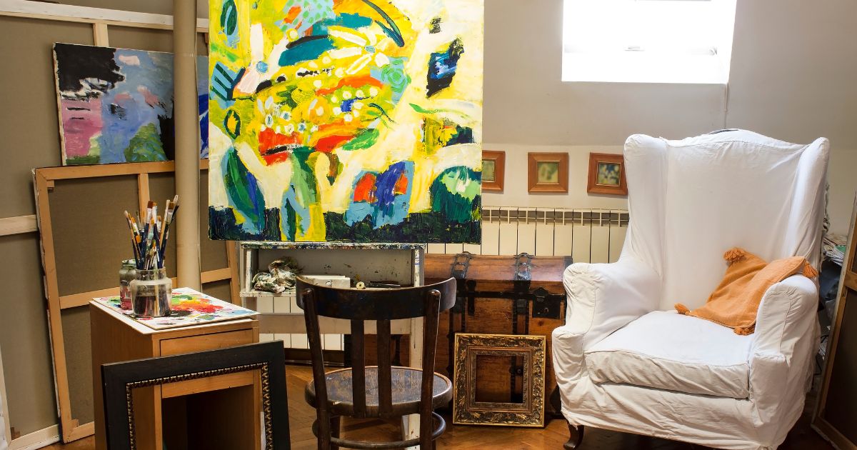 How To Set Up A Home Art Studio In 17 Smart Steps