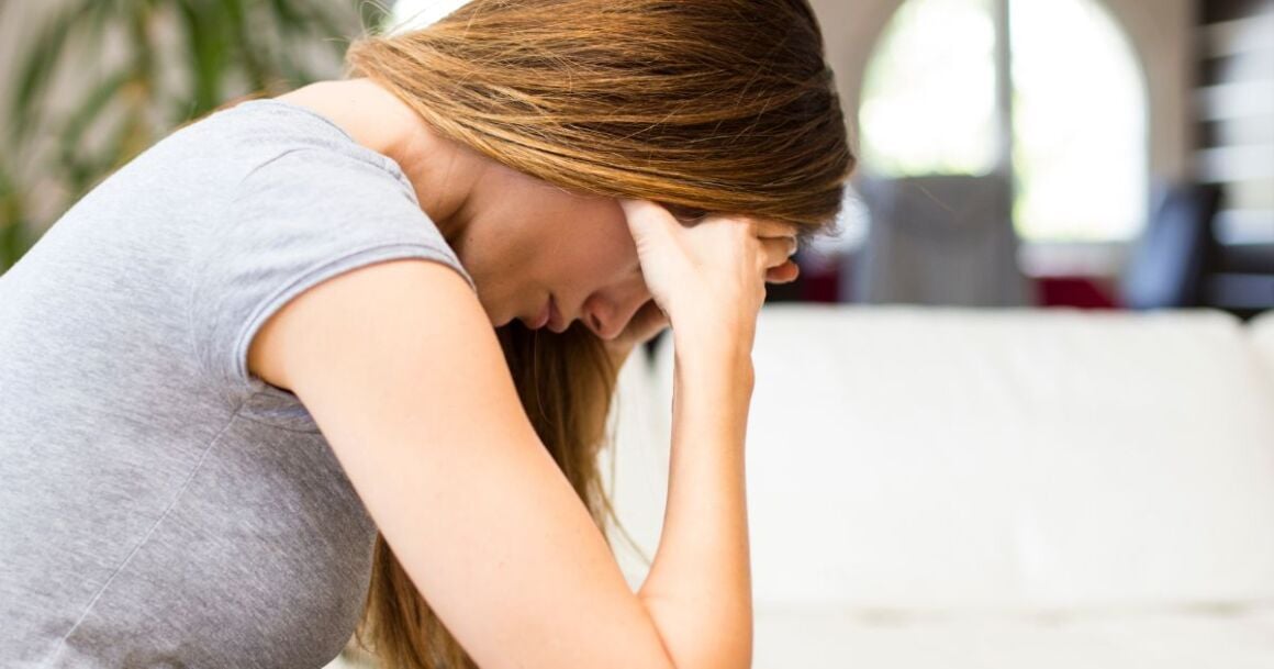 20 Signs Of A Toxic Relationship (And What To Do)