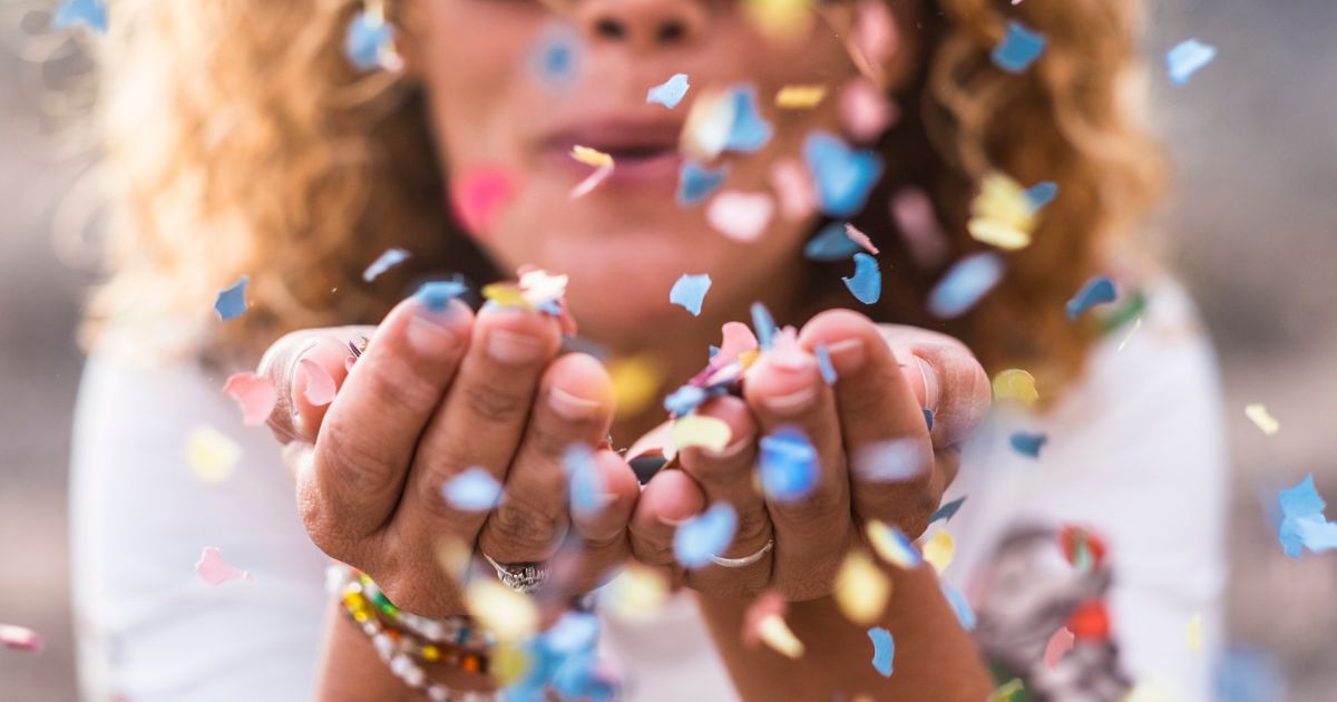 25 Things Women Should Stop Doing After 40 And Beyond!
